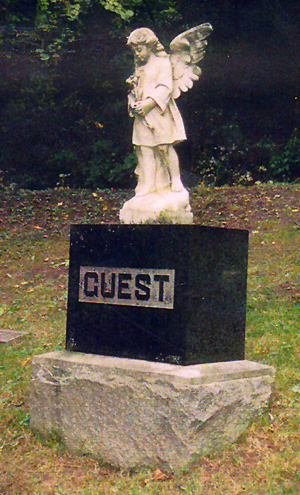 On destruction at Glenwood Cemetery: ‘I can’t believe what I’m seeing ...